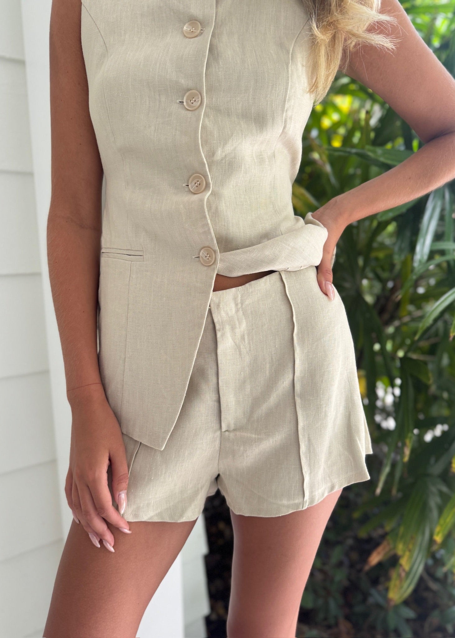 Isabelle Linen Shorts – SAVVY & Sole